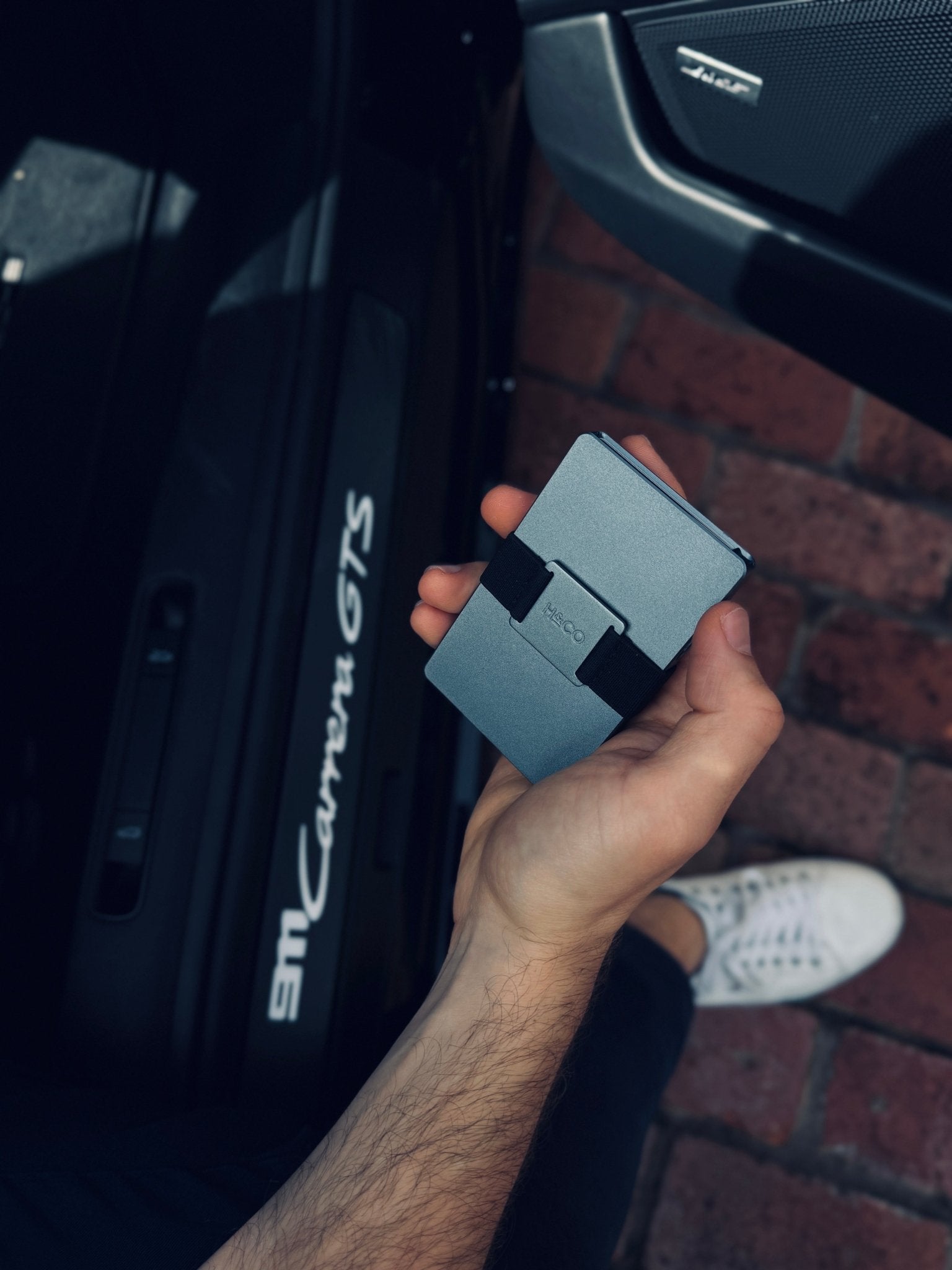 Men's Luxury Wallet | Evolve Smart Wallet | Henry & Co